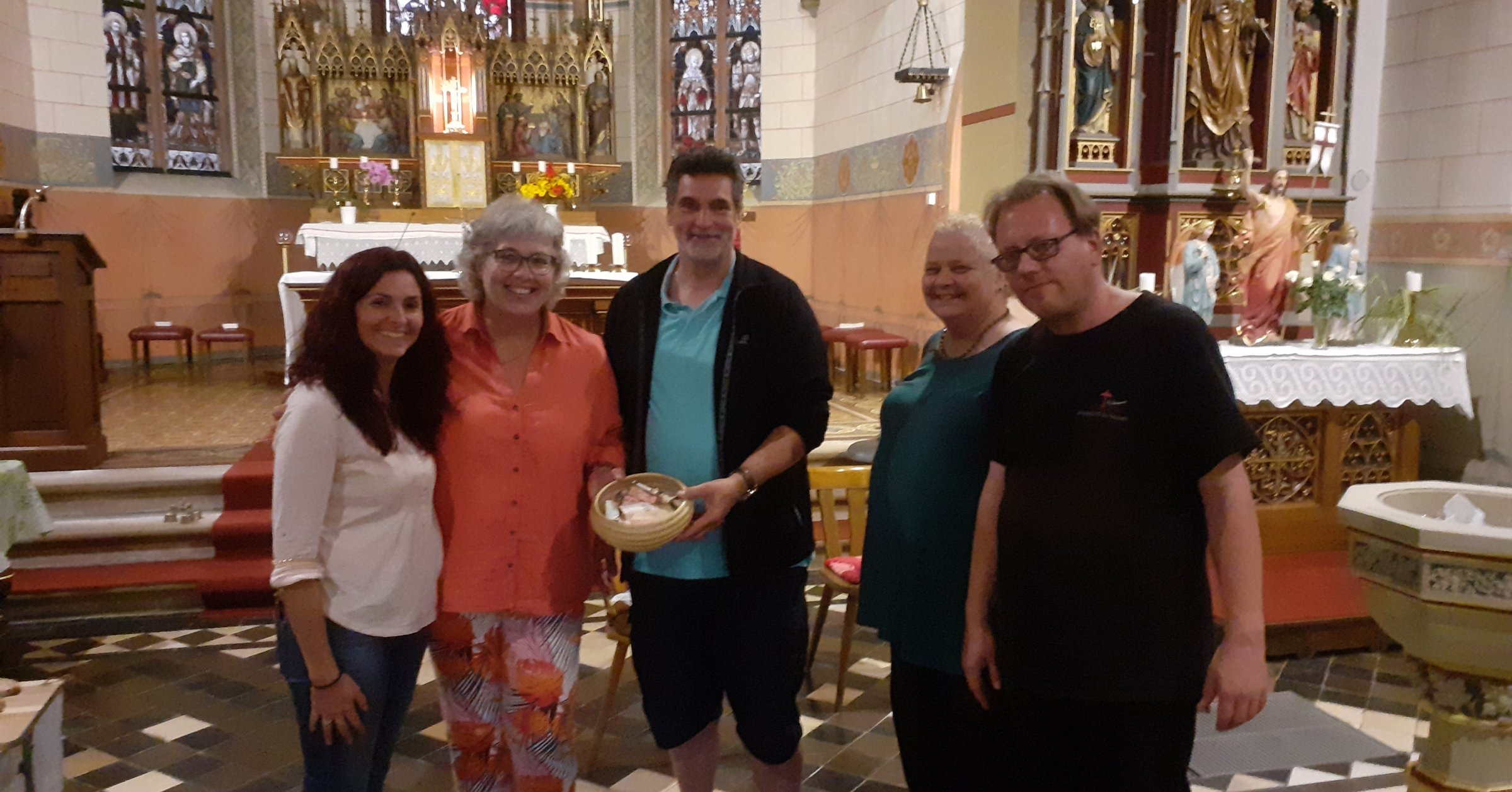 Powerbanks für die Ukraine | Pfarrei Simmern-Rheinböllen St. Lydia